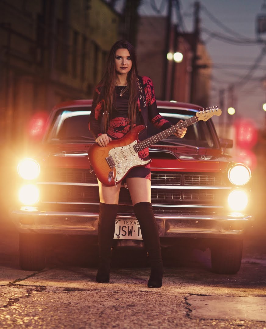 2018 Puppet Show - Ally Venable Band - Rockronología