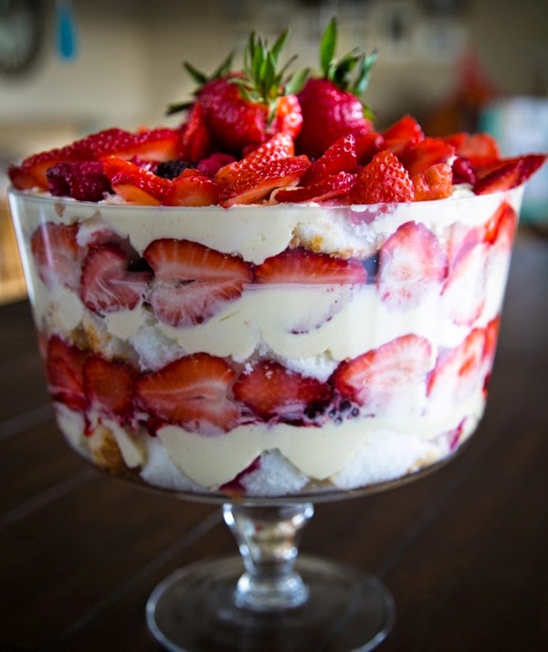 Mixed Berry and Angel Food Trifle Recipe | Kitchen Vista's