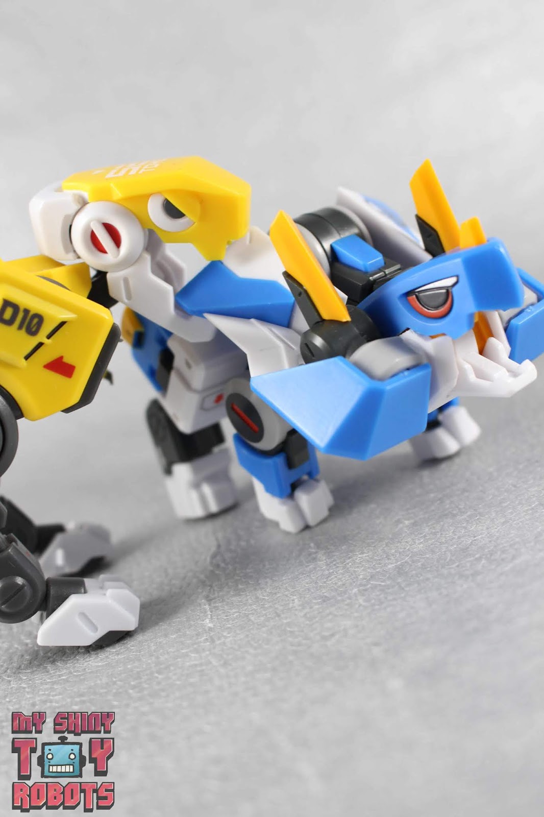 My Shiny Toy Robots: Toybox REVIEW: Beast Box BB-05 Delta