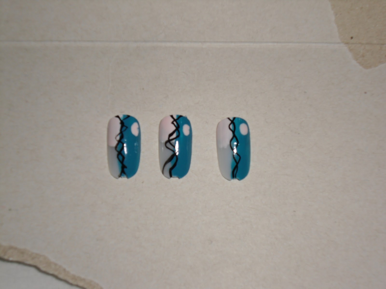 "Vegas Nails": Polka Party (Ulzzang Nails all done with Dots)