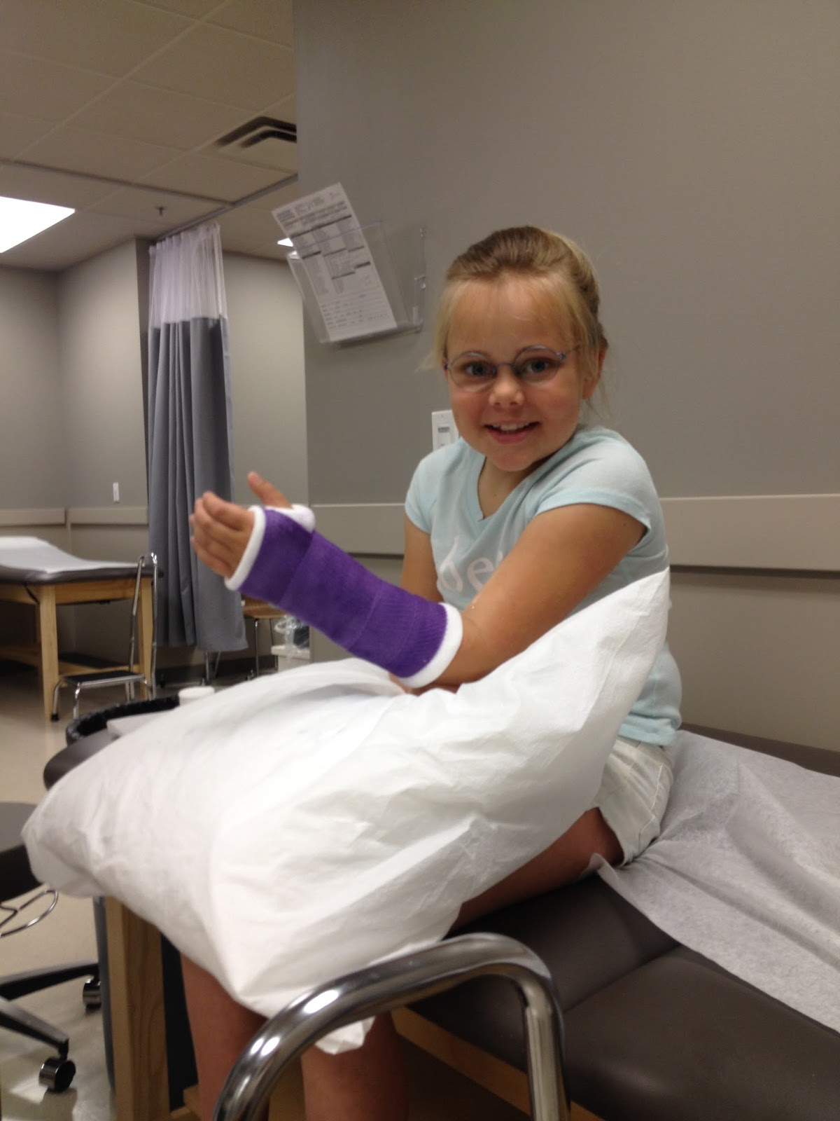 Ewout, Mirjam, Isa en Milou in Houston: Gips voor Milou and Big Foot