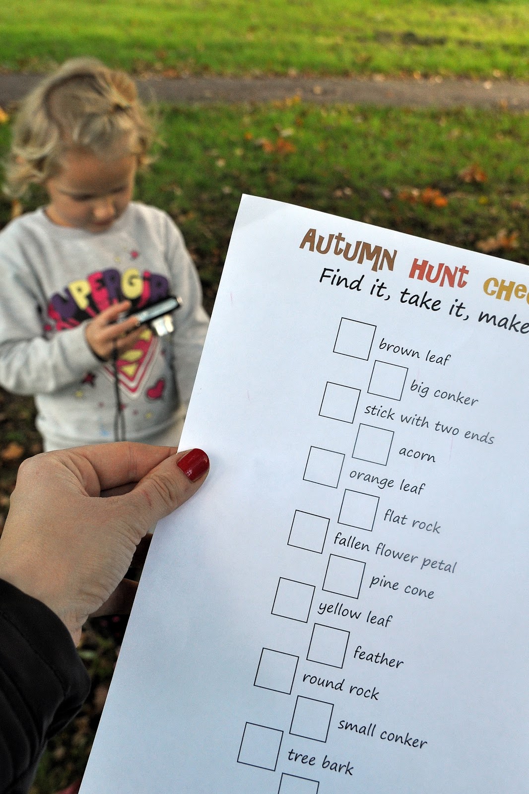 Autumn hunt checklist + free printable | mamaisdreaming.blogspot.co.uk