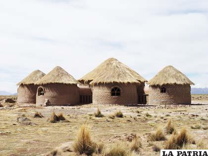 Adolfo Mendoza Leigue: Los uru muratos