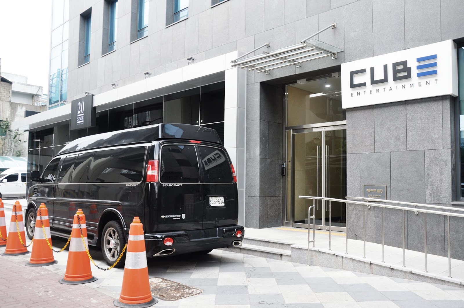 Korean Entertainment Agency: CUBE Entertainment (큐브 엔터테인먼트) & 20 Space ...