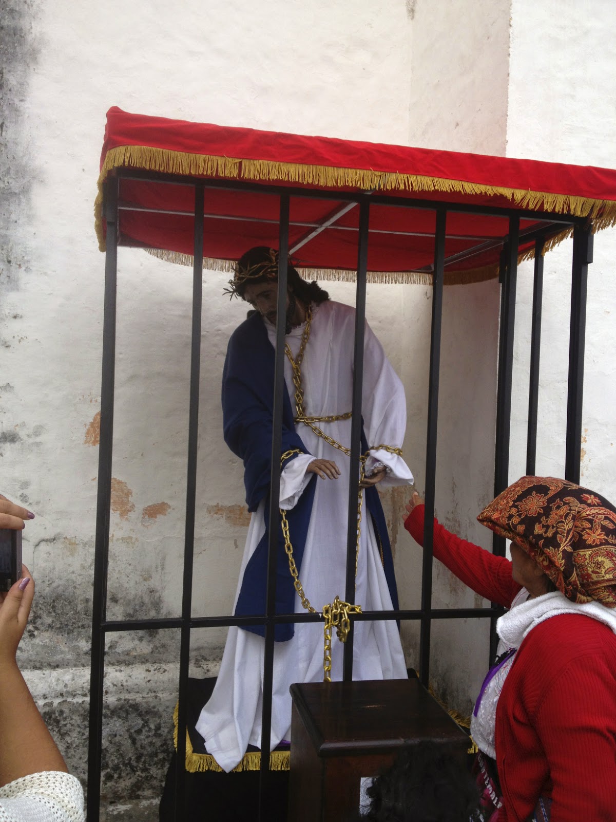 ColonialMexicoInsideandOut: Jesus in Jail: Holy Thursday in Antigua ...
