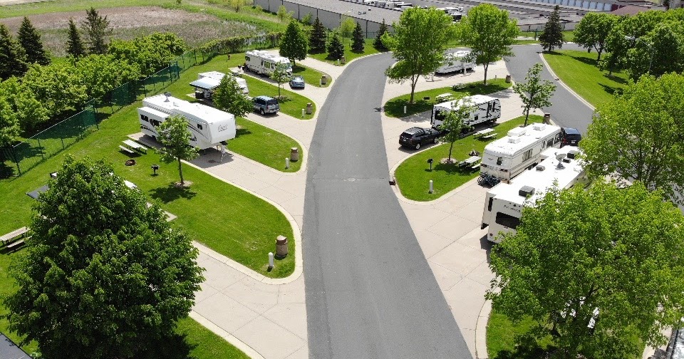 The Gilliam's Island: Dakotah Meadows RV Park, Prior Lake, Minnesota