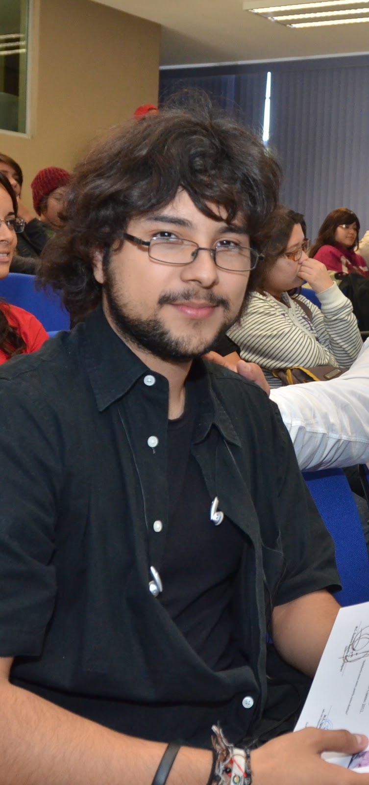 Temas y sucesos // Diálogos : DIALOGOS DE POLITICA