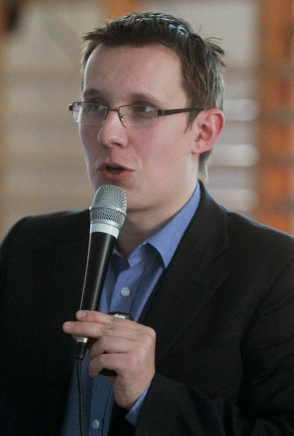 Krí: Mozaik: Pataki Gábor