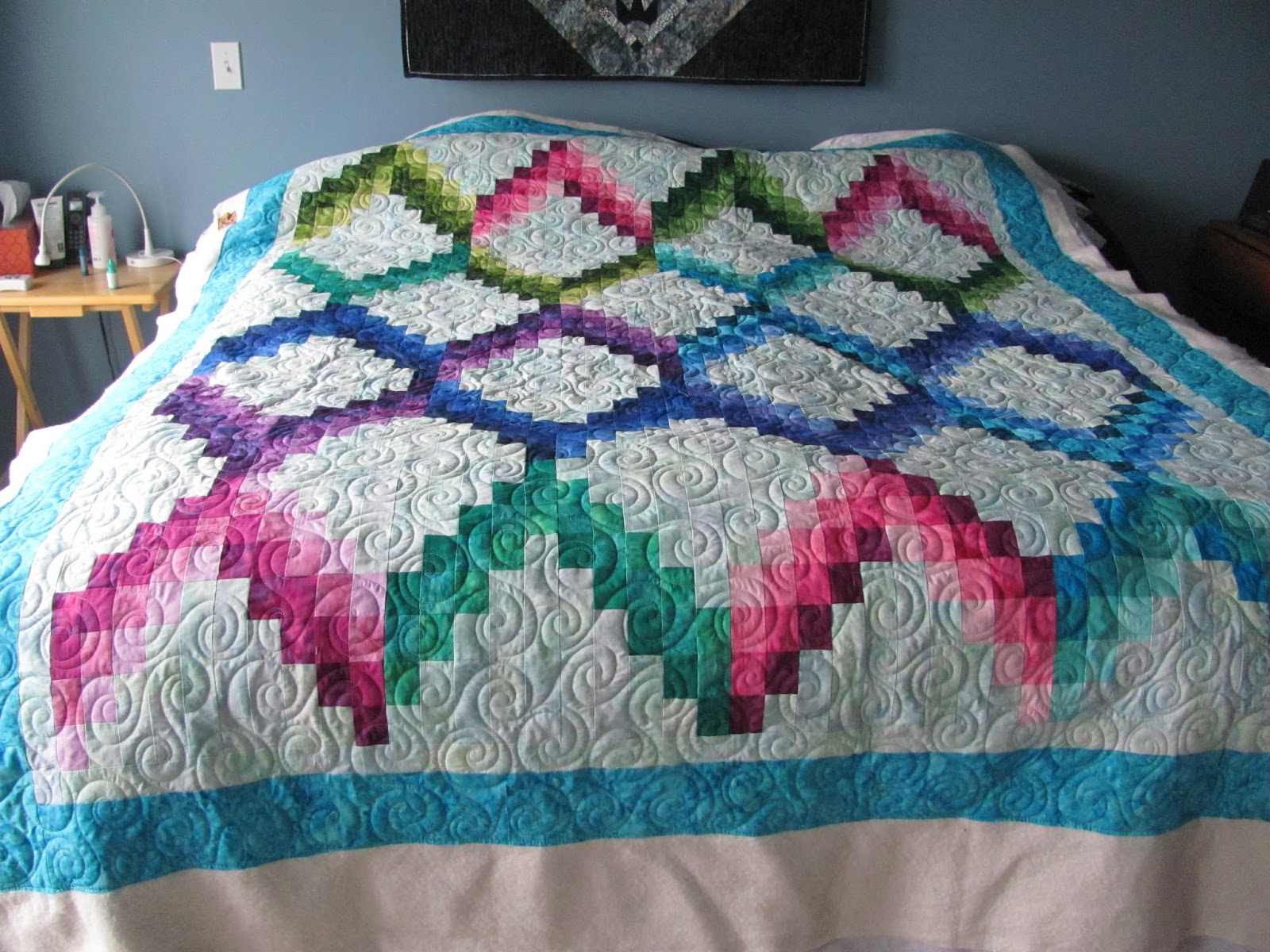 mmm quilts: Color Falls - a Bargello Chevron quilt