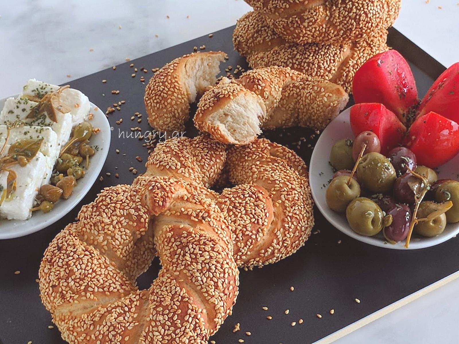 Kitchen Stories: The Greek Simiti / Koulouri