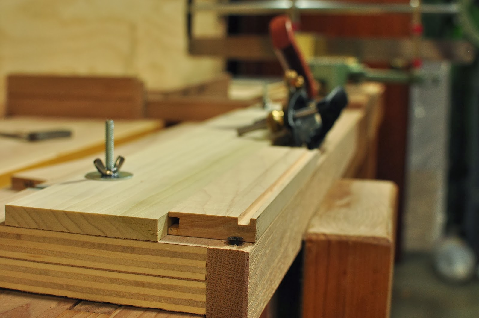 Honey Do Woodworking: Adjustable Sticking Board