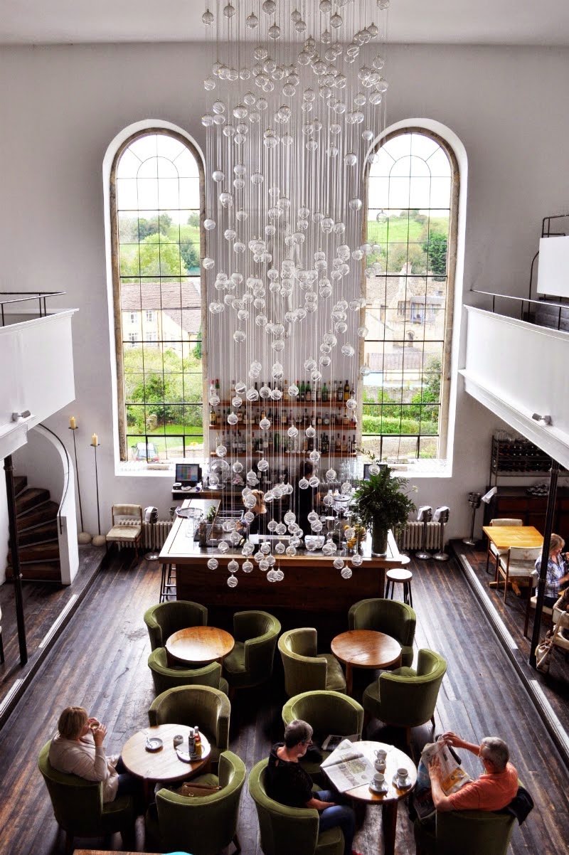 A NIGHT AT THE CHAPEL WITH I-ESCAPE | WILD & GRIZZLY