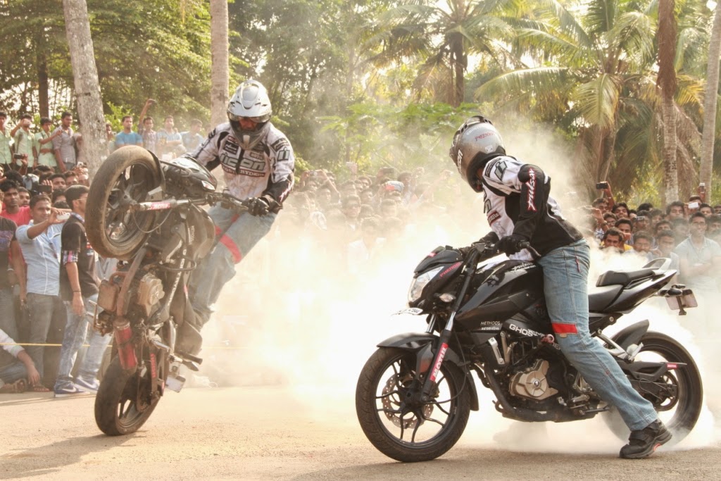Bajaj Pulsar Mania in Mumbai - Rideonwheelz