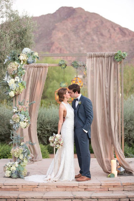 Spring Wedding Fever: The Beauty of Backdrops