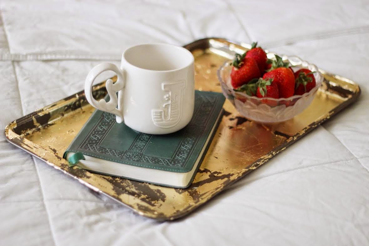 Home on Hidden Oaks: DIY Baking Sheet/Serving Tray Transformation