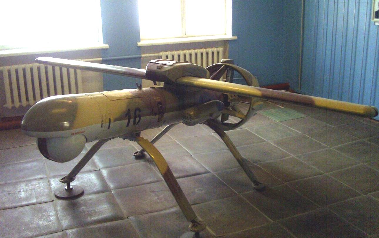 nhungdoicanh: Yakovlev Pchela-1