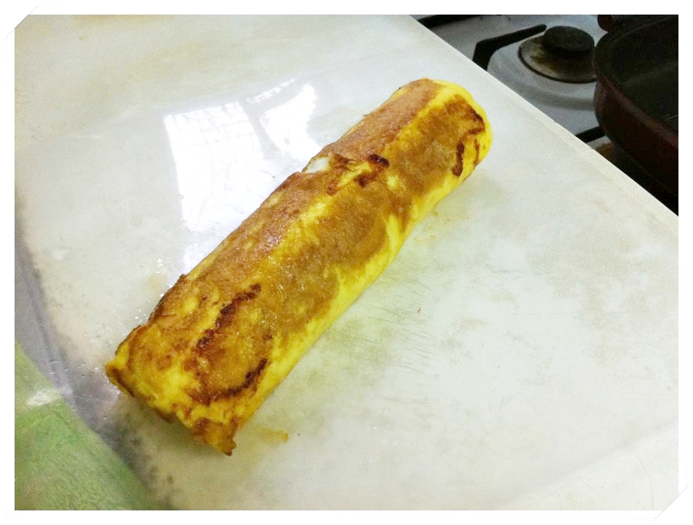 The Baking Biatch || by Cynthia Lim: Happy Call Pan Fish Paste Egg Roll