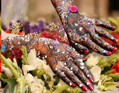 Mehndi Designs: Colourful Bridal Mehndi Designs Images