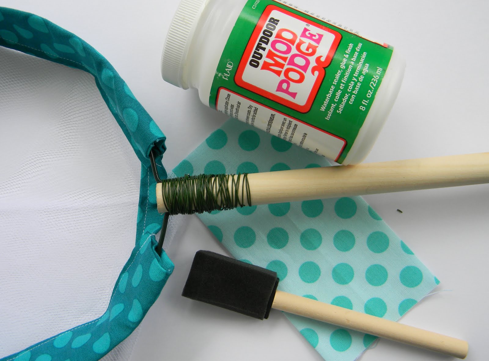 fat quarter friday {butterfly net / bug catcher tutorial}