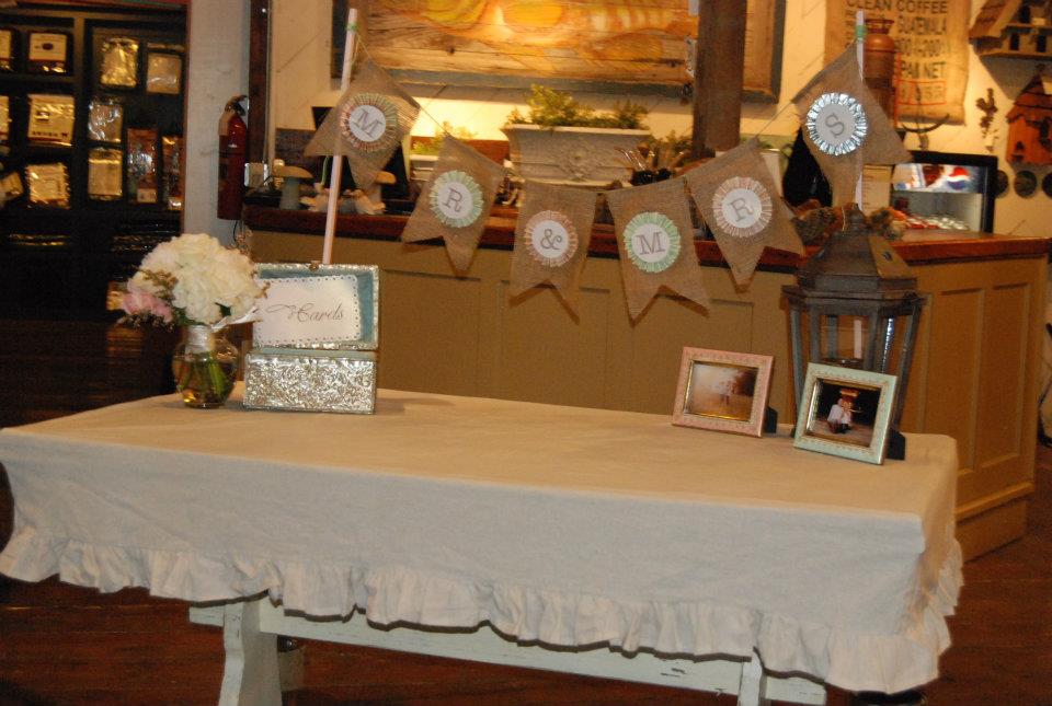 Preppie Peonie: Tablecloths and Styling: Wedding Edition