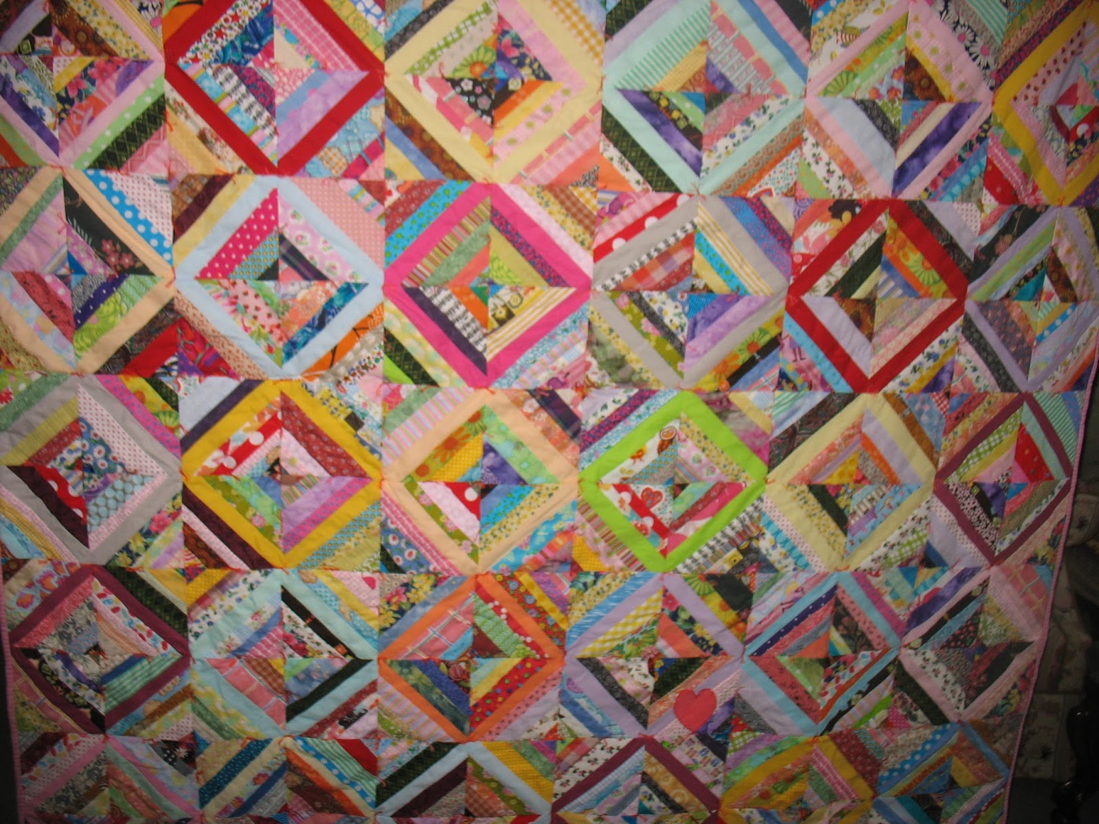 String Thing Along: Heartstrings Quilt finished!