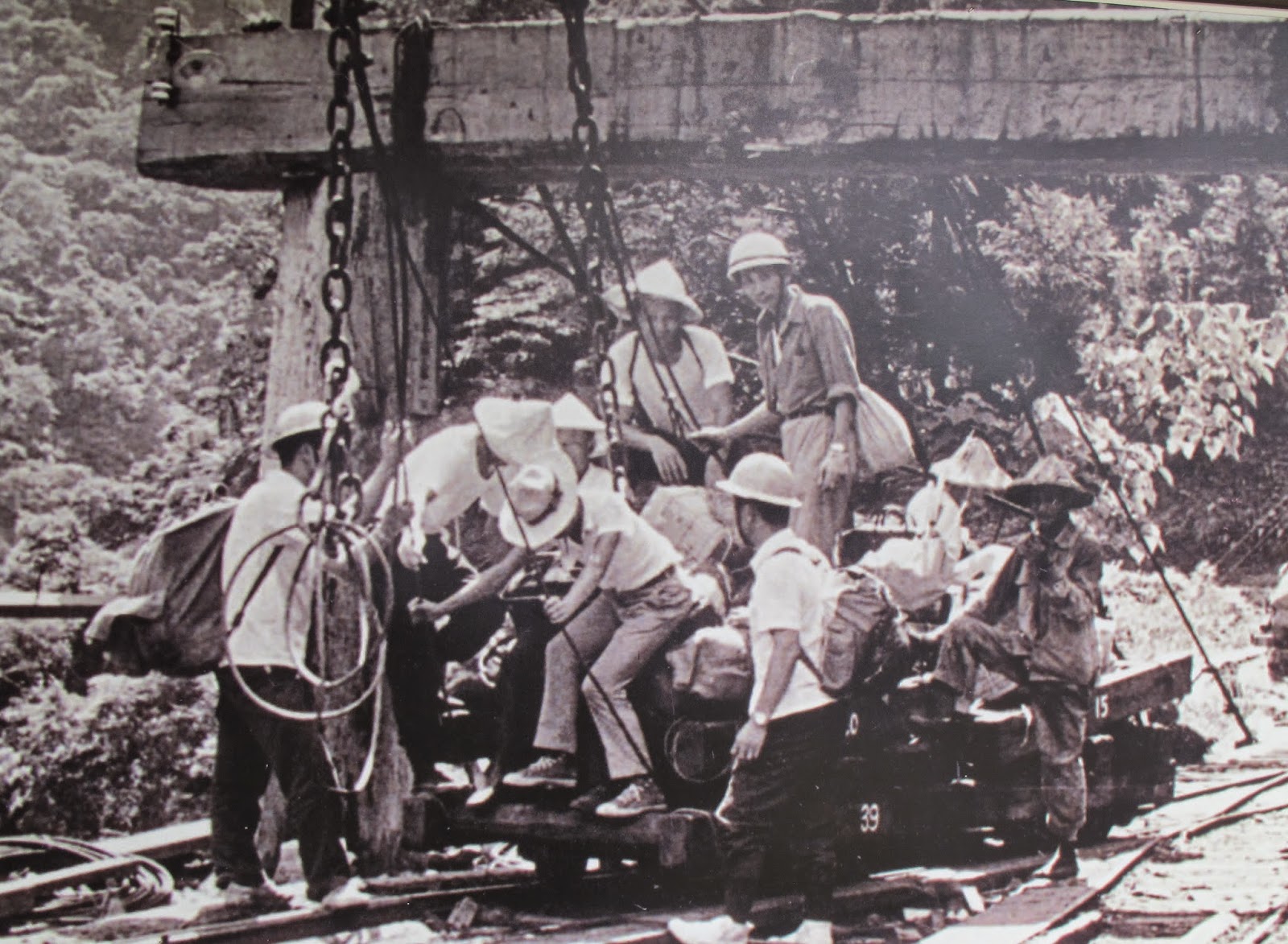 Taiwan: The Bradt Travel Guide: The old logging village of Lintianshan
