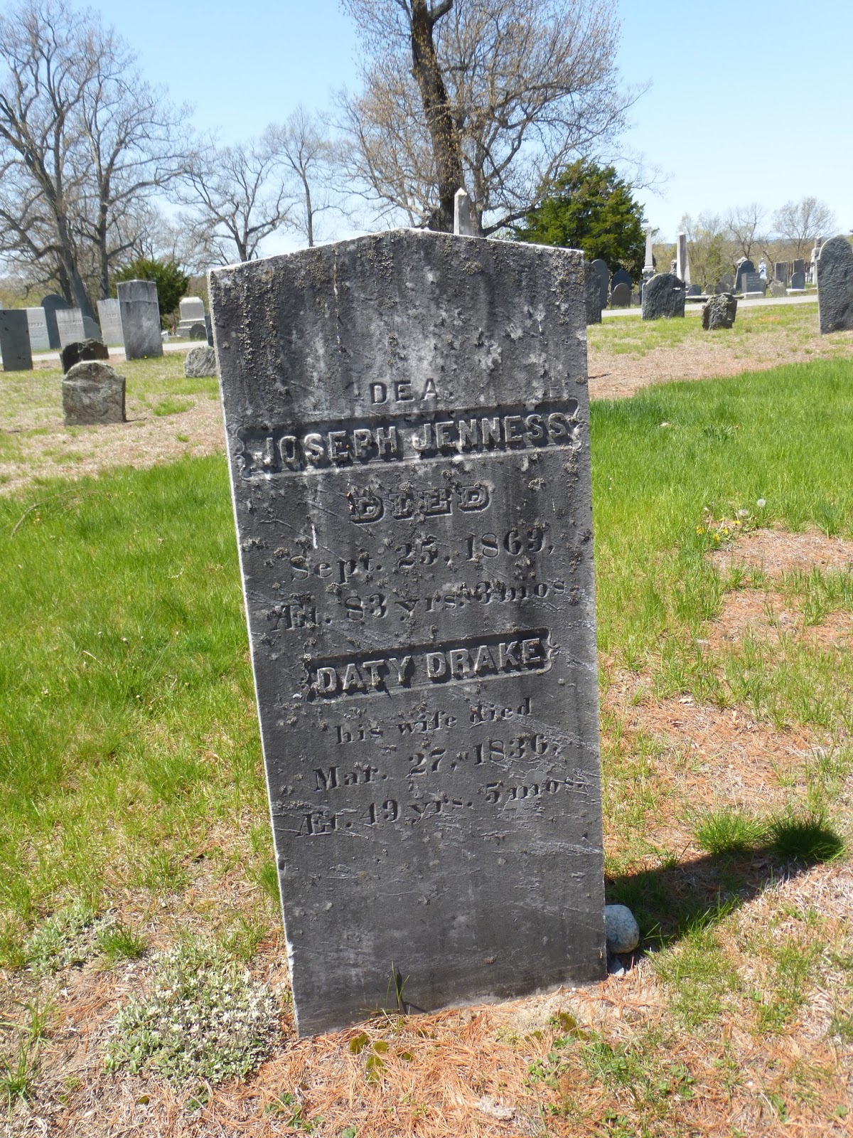 Nutfield Genealogy: Tombstone Tuesday ~ Deacon Joseph Jenness and wife ...