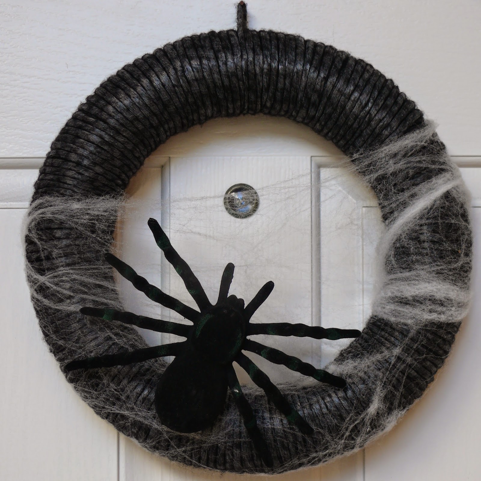 Imperfect & Fabulous: DIY Spider Wreath