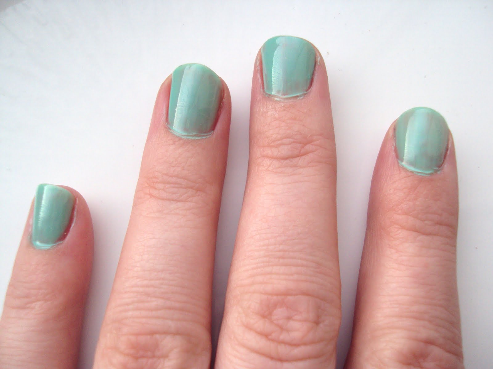 Desperately Seeking Beauty.com: Funky Striped Nails Tutorial