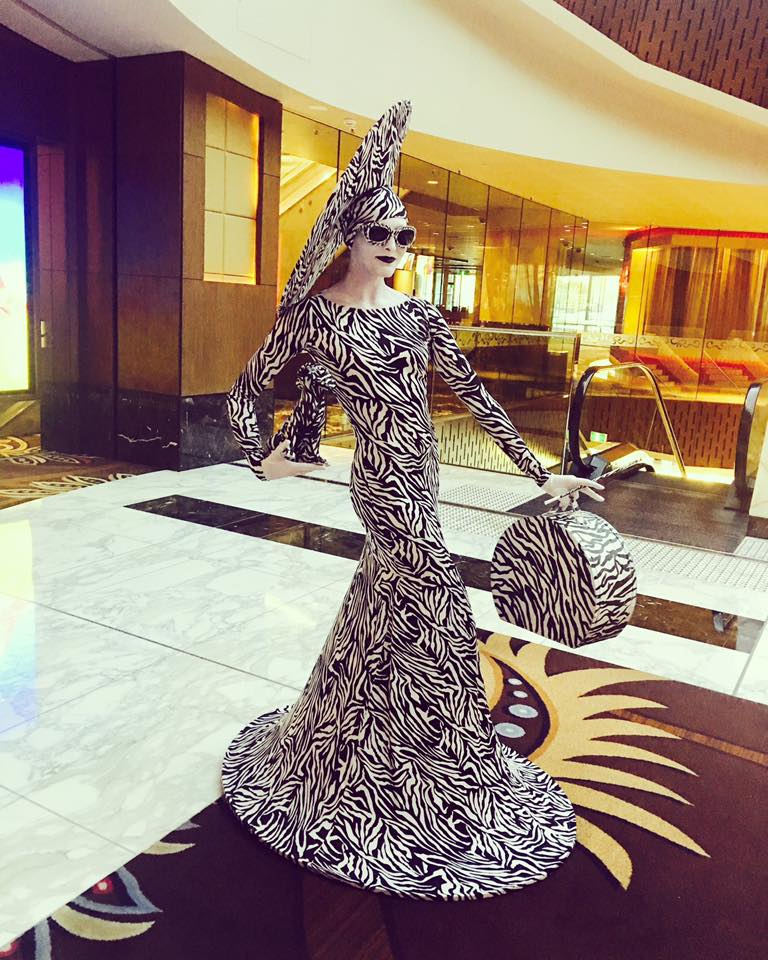Roving Performers Australia: Zebra Human Statue