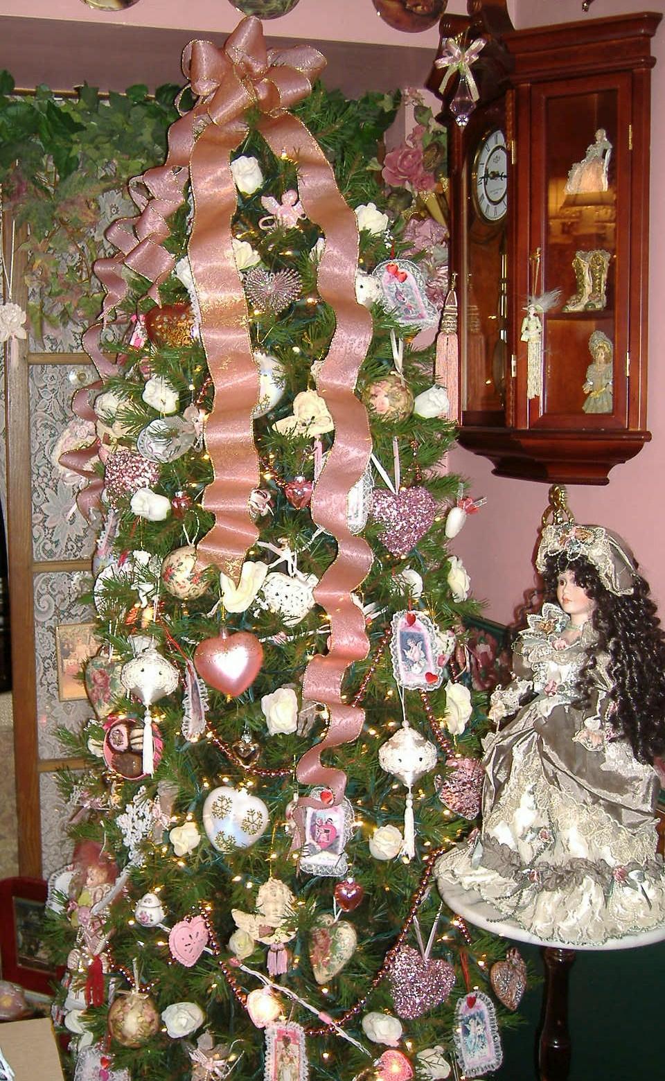 A DEBBIE-DABBLE CHRISTMAS: Trees All Year Long 2011!!