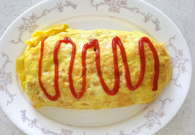 Korean Language Notes: What is 오므라이스?