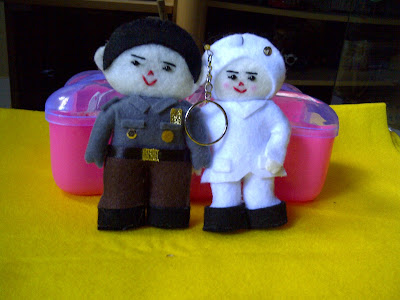 souvenir,Boneka Fudu Profesi,Bros,Gantungan Kunci dll