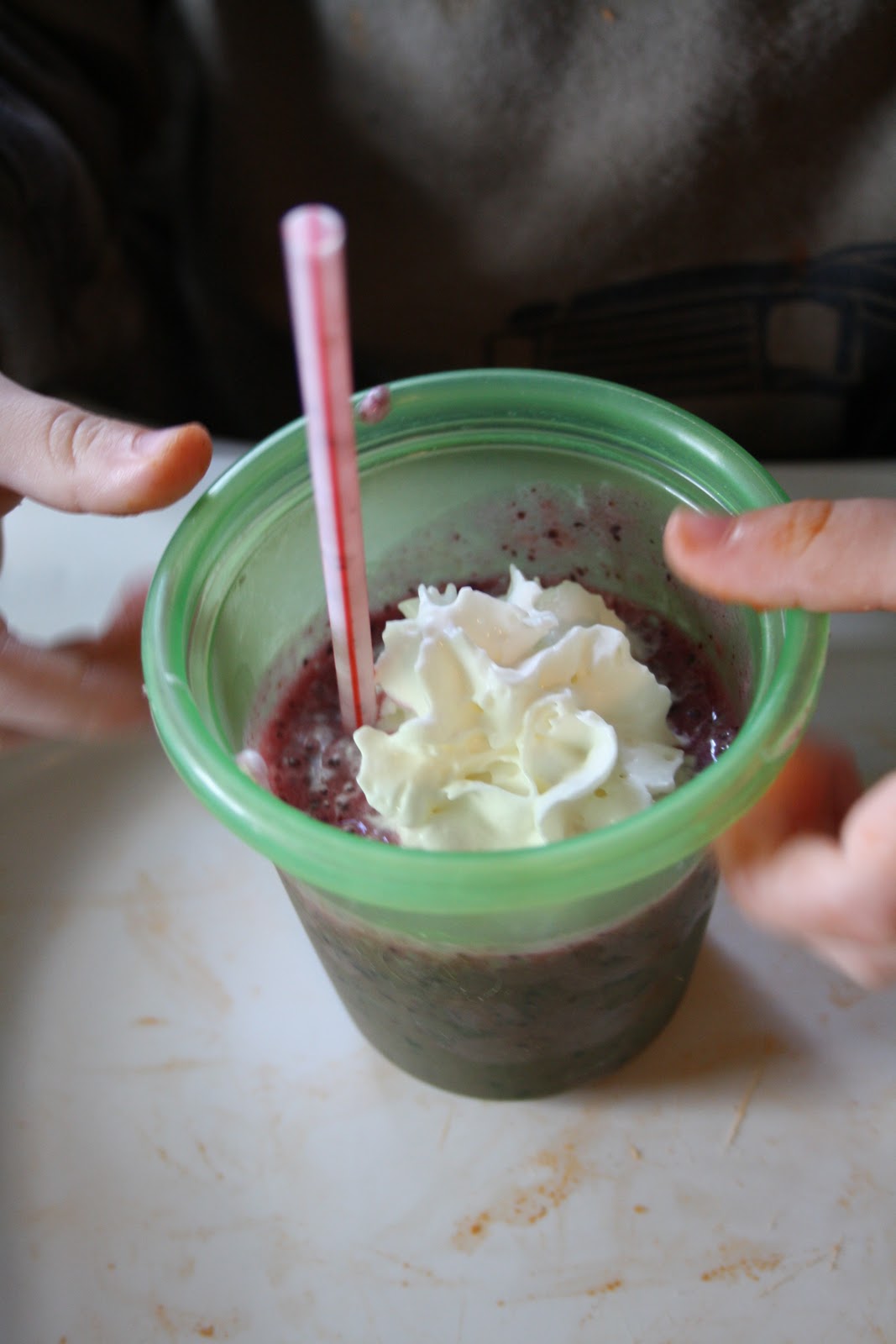 Meals with Michelle: Toddler Naan Pizza & Smoothie