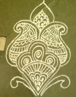 SARAPANDIAN DIRECTORY: RICE FLOUR 'MAA KOLAM' FOR SPECIAL OCCASION