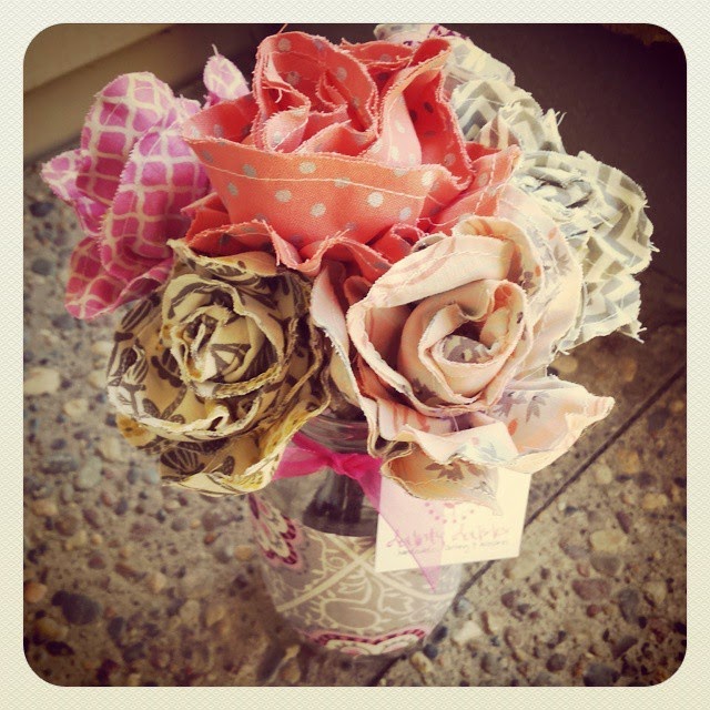 dainty daisies: Fabric flower bouquets!