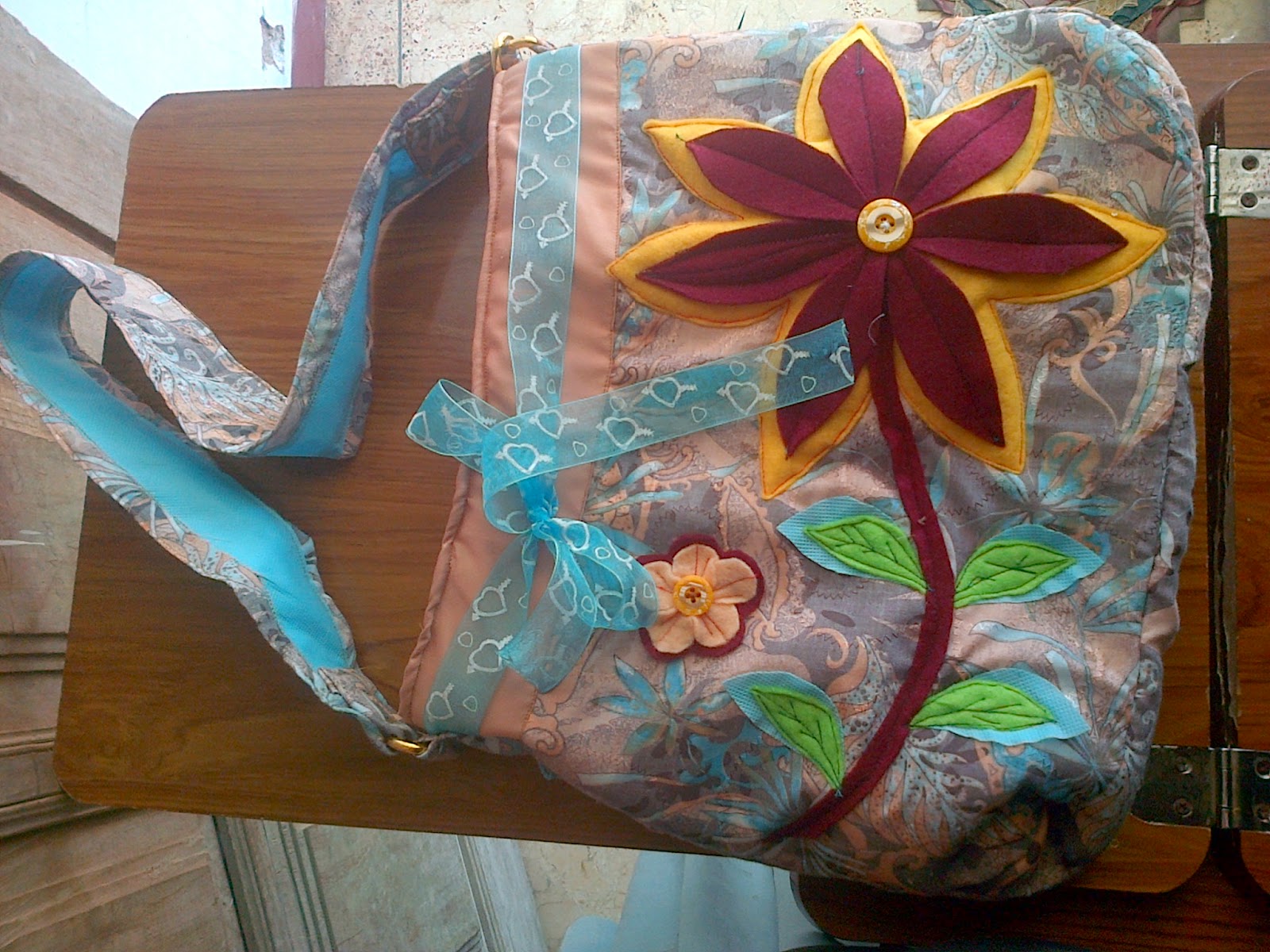 Cara membuat tas dari kain perca