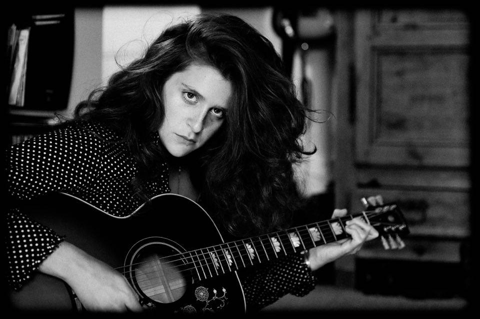 BAZAR MUSIC: Margot Cotten & The Bee's Knees: "Il ne faut pas croire ...