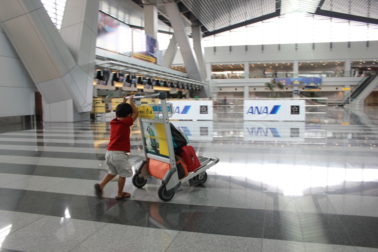 Make Your Toddler’s First Airplane Ride a Fun and Learning Experience