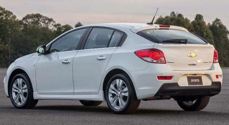 BmotorWeb: Chevrolet Cruze e Cruze Sport6 2015