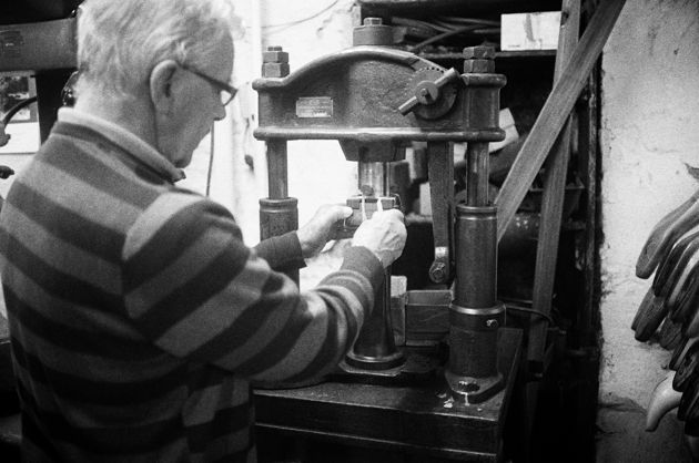 loomstate: The William Lennon Factory, Stoney Middleton