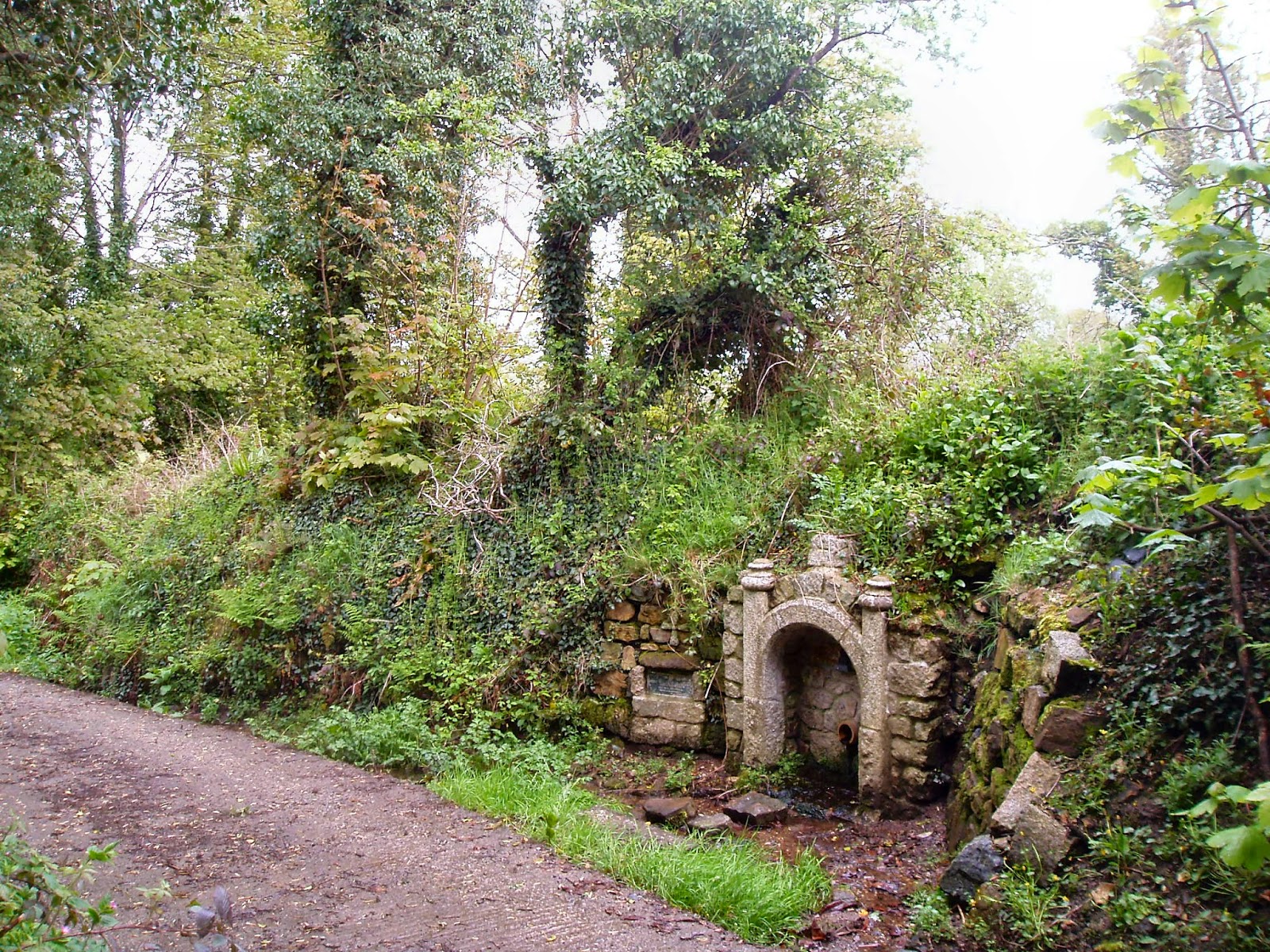Alex Langstone : Folklore of Cornish Holy Wells
