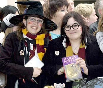 Dreams & Happy Things...: Awesome Harry Potter Fans at the London Premiere