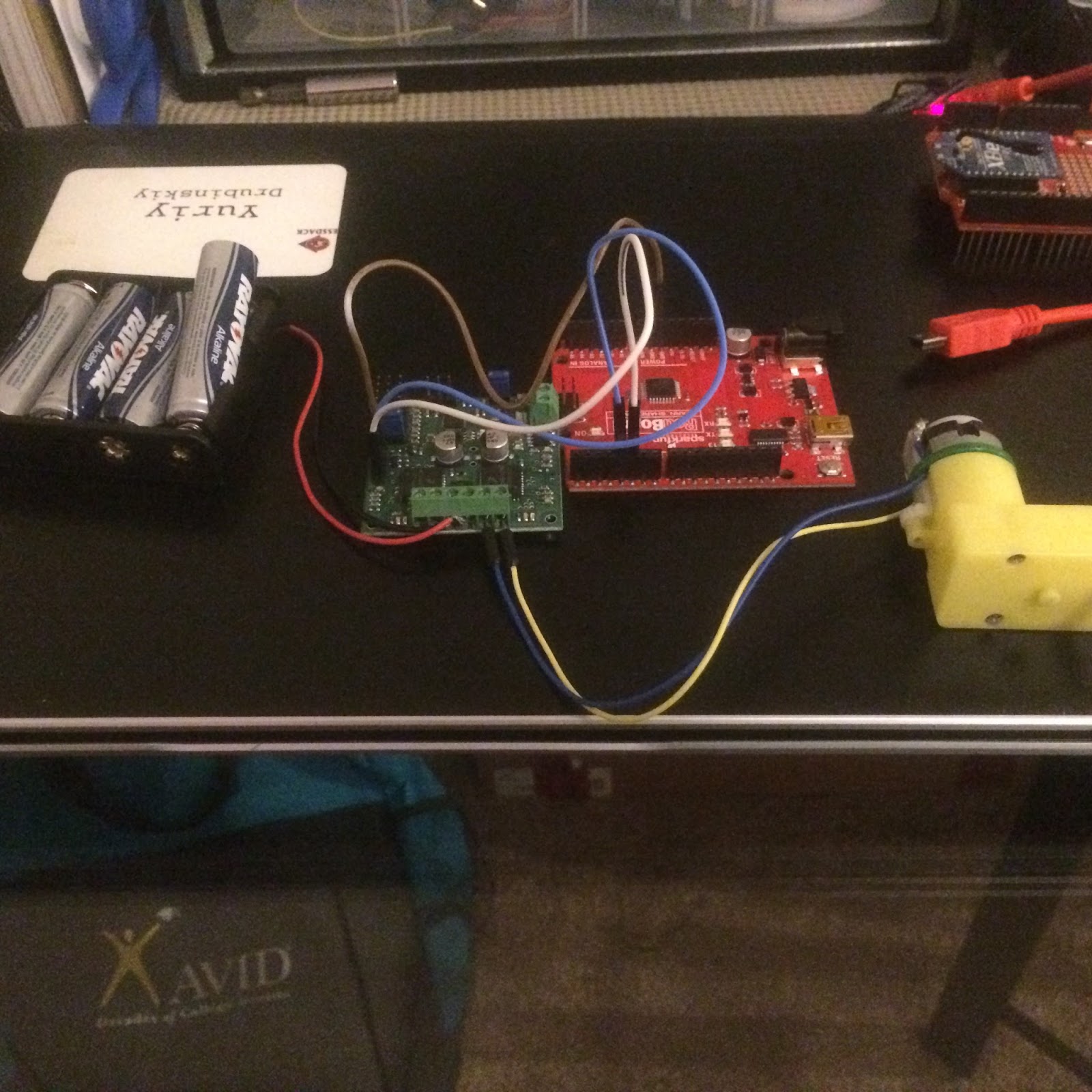 ArduiMe: Pololu Trex Jr. Motor Controller - A breif Arduino hookup guide