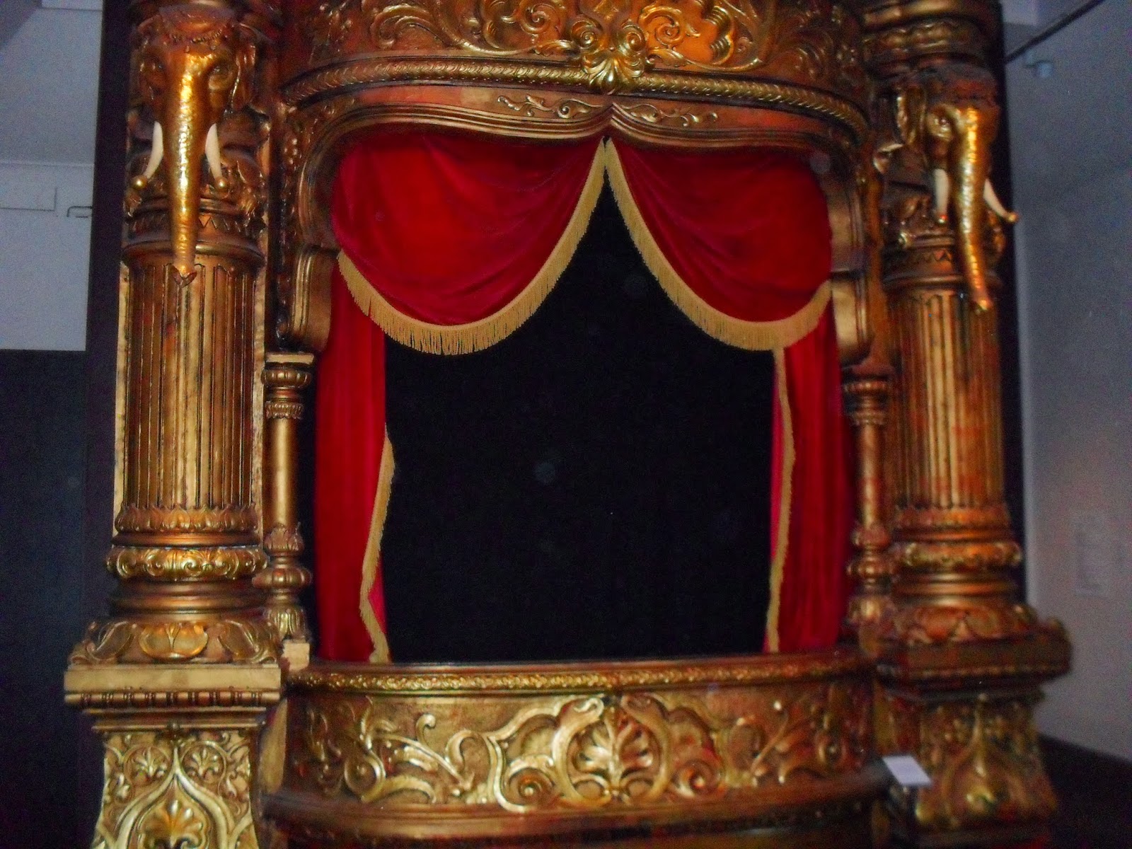 Reframing the Victorians: Reframing the Victorians: Pantomime and ...