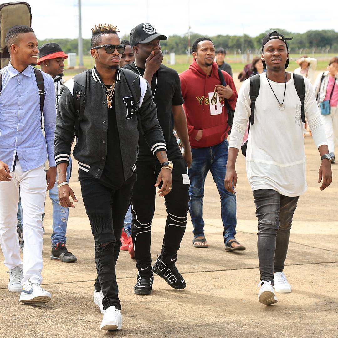 PICHA:Muonekano mpya wa msanii Diamond platnumz baada ya kunyoa rasta ...