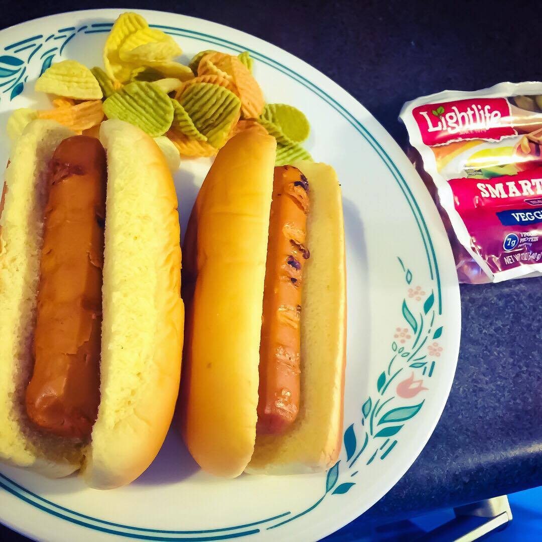 Cuppy Cakes: Lightlife Smart Dogs (Meatless Veggie Hot Dogs)