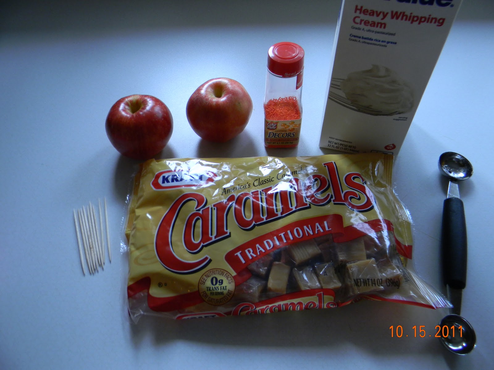 Simply Delicious Everyday: Recipe: Caramel Apple Bites