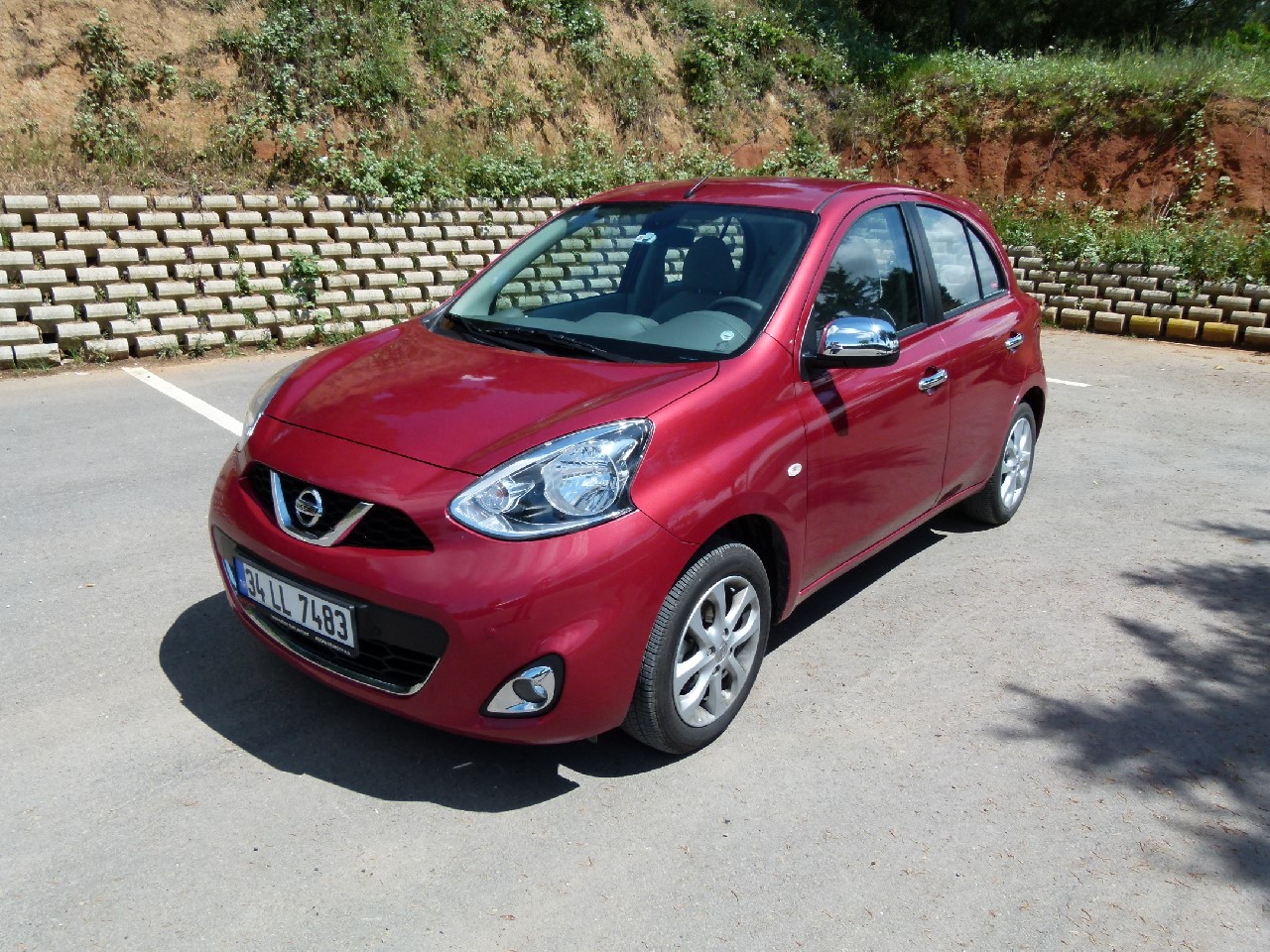 Agamemnon: Nissan Micra 1.2 CVT Match