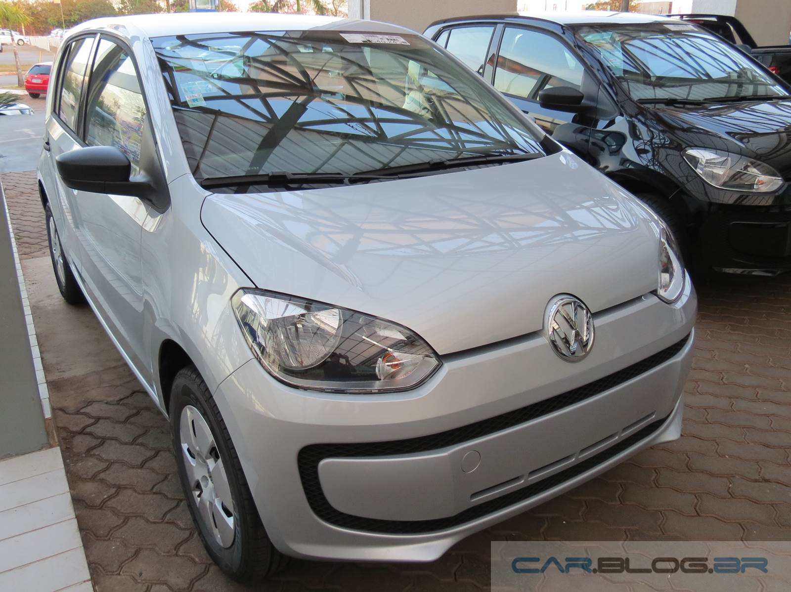 Volkswagen up! com ar e direção: Preço R$ 31.690 reais